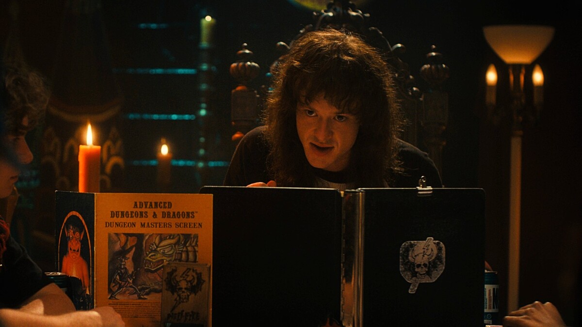 Here's Why Eddie Was Playing Guitar in the Upside Down in 'Stranger ...