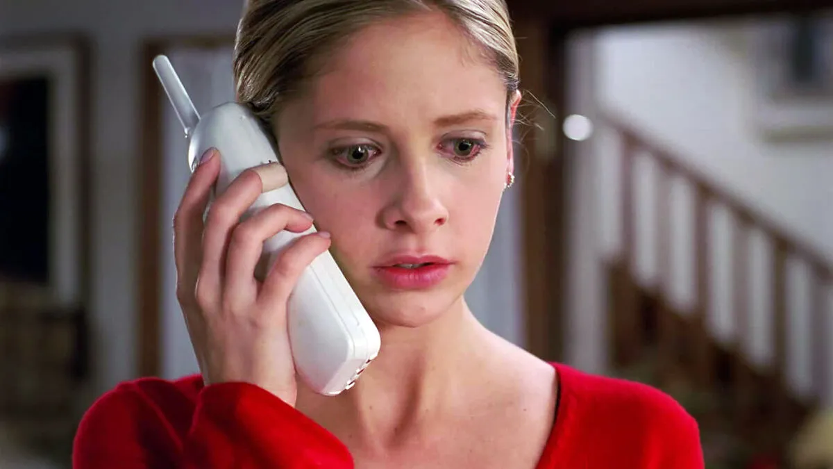 This Scene from Buffy the Vampire Slayer Still Haunts Fans ...