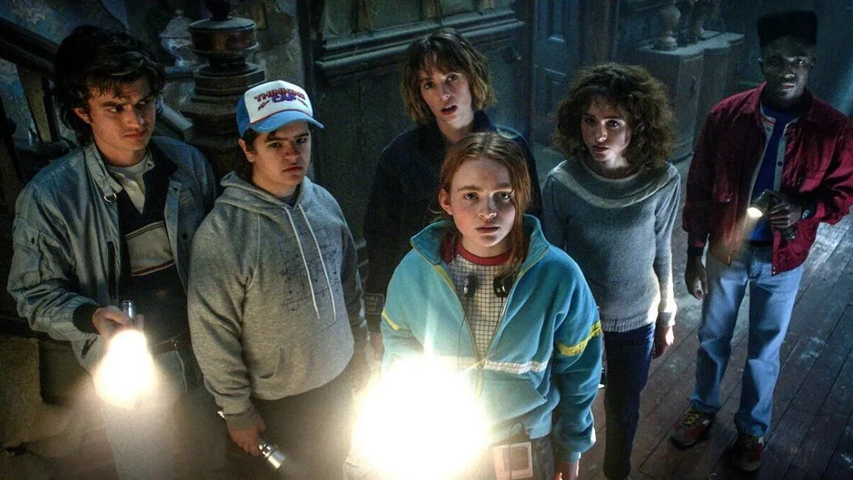 'Stranger Things' Cast Names Their Favorite Movies – See if Your Tastes ...