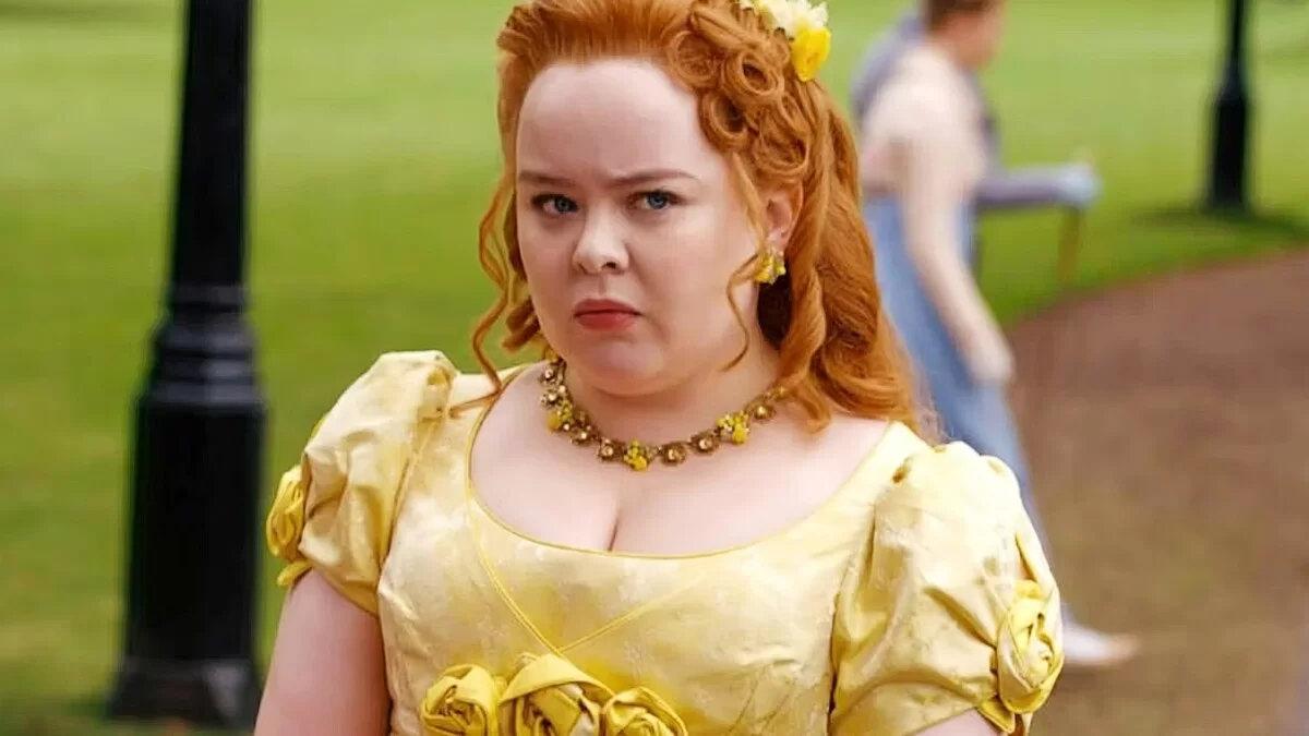 There's a Hidden Meaning Behind Bridgerton's Penelope Always Wearing ...