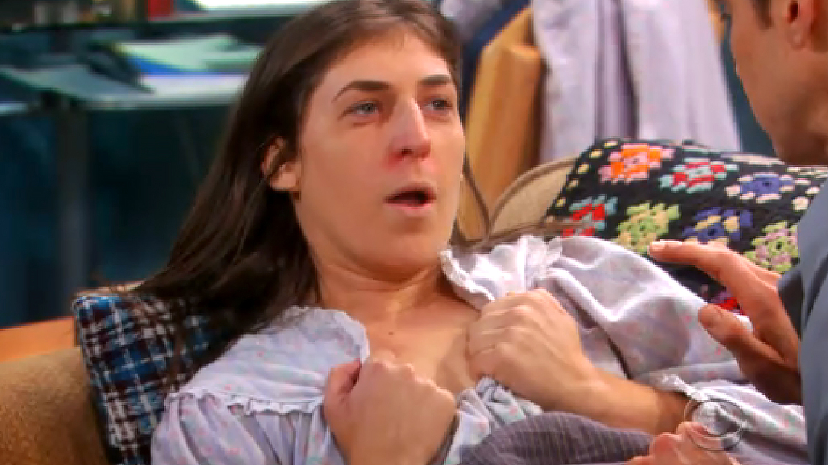 Spiciest (and Most Embarrassing) TBBT Scene Actually Made Amy Blush ...