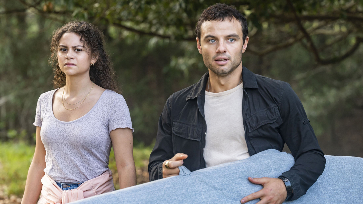 La Brea S3 Promises 'More Forgivable' Lucas And Veronica - Startefacts.com