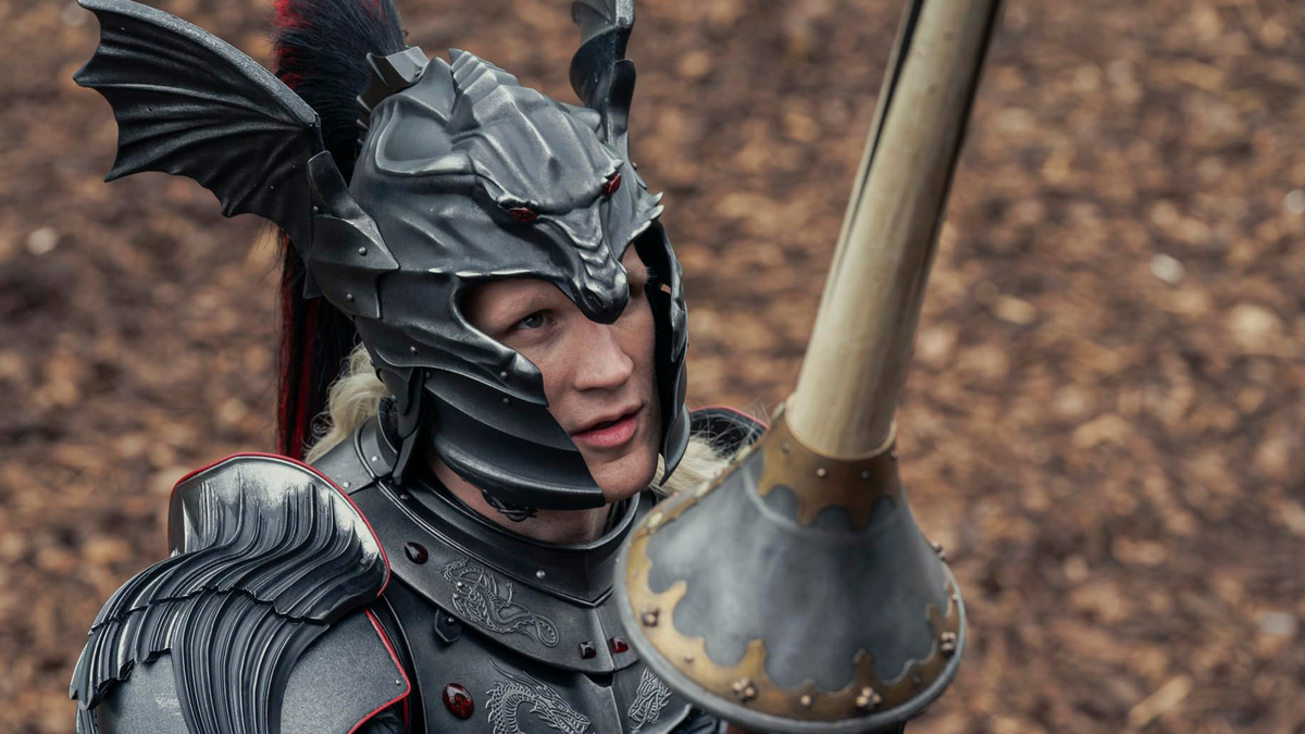 The Hidden Meaning Behind Daemon Targaryen’s Worst & Best Looks In HotD ...