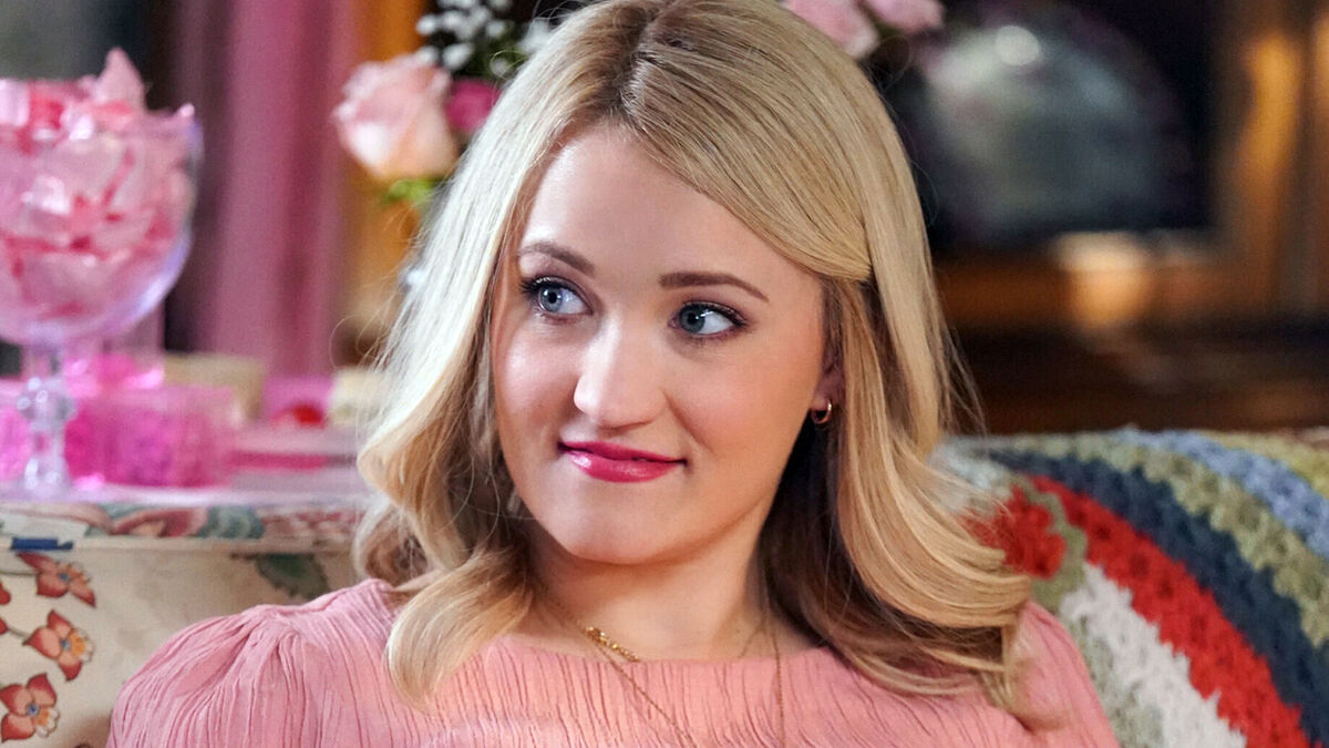 Young Sheldon S7 Officially Accepts Mandy As One Of The Coopers ...