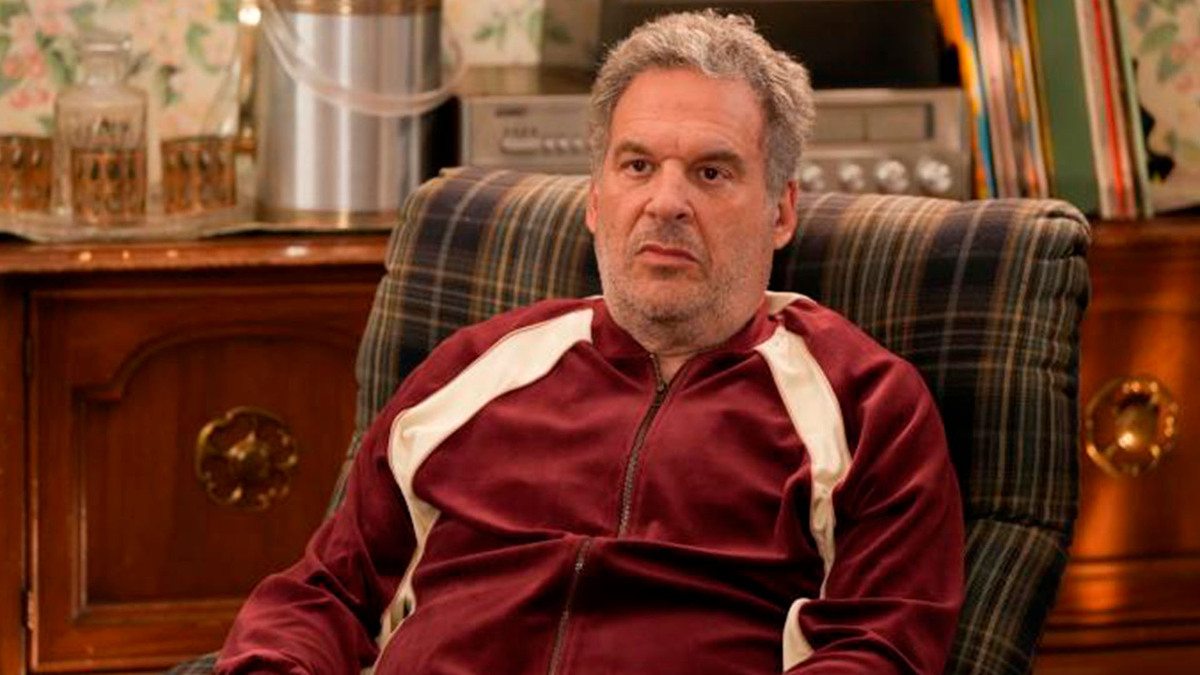 Behind-the-Scenes Goldbergs Drama That Led to Garlin's Character Killed ...