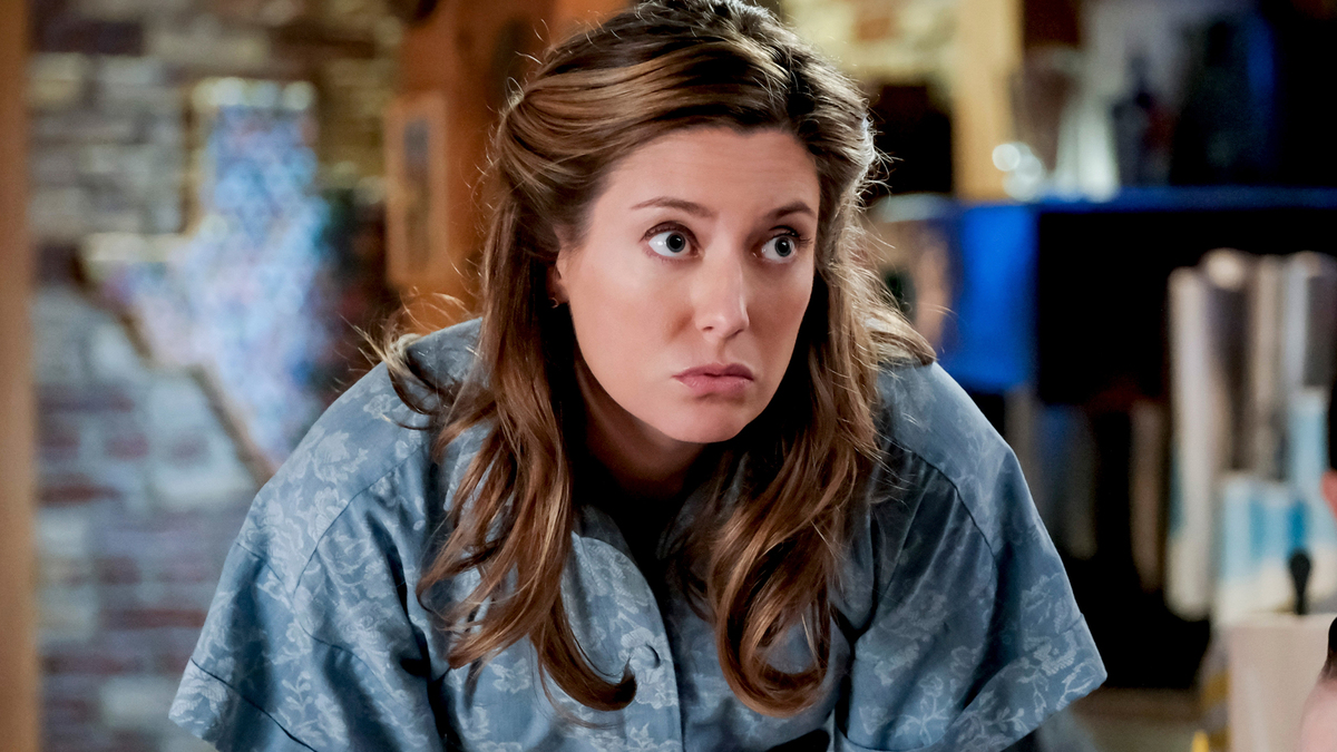 Young Sheldon's Zoe Perry Got The Best Tip Ever From Her Mother Before ...