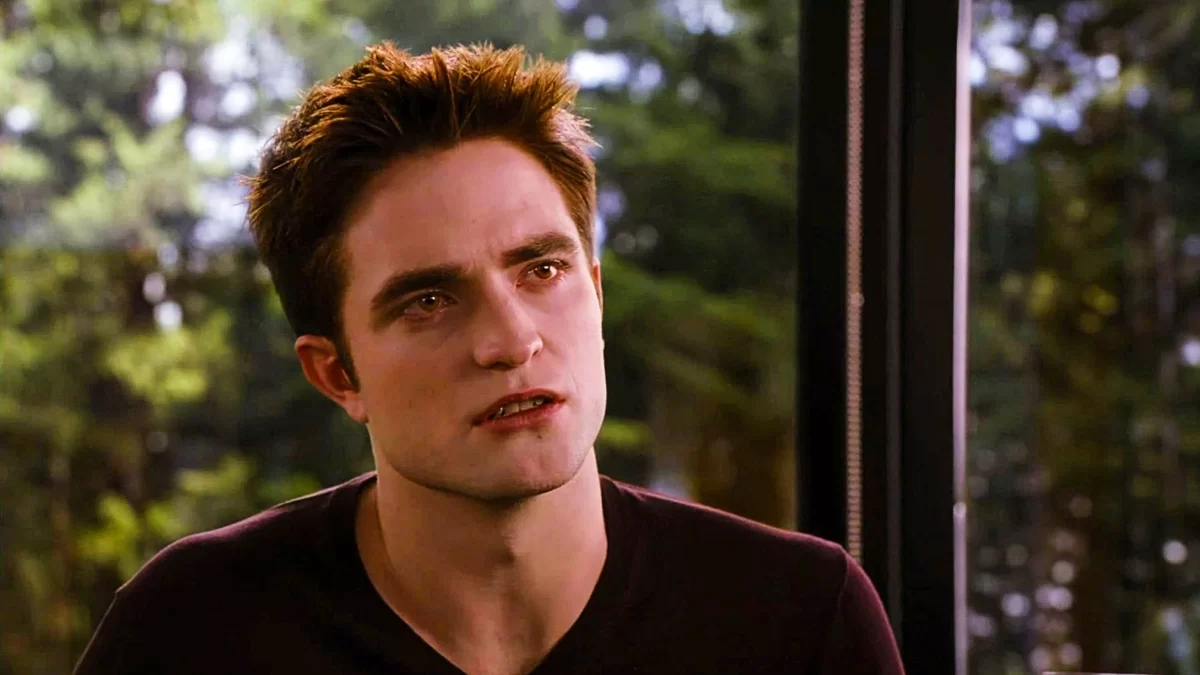 Reddit Just Came Up With The Craziest Twilight Spinoff Idea: Vampire ...
