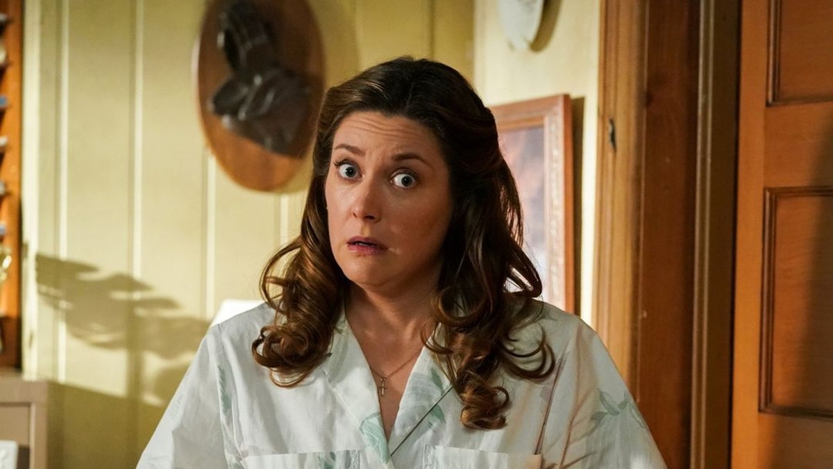 Young Sheldon's Mary Cooper Is Not As Bad Of A Mother As You Think She ...