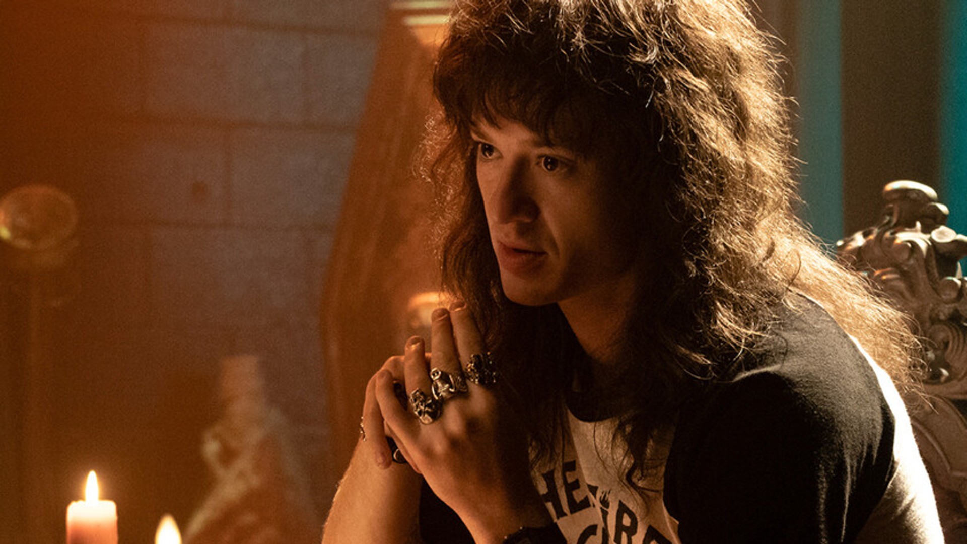 Eddie Munson Vampire Theory Explains How He Can Return in Season 5 ...