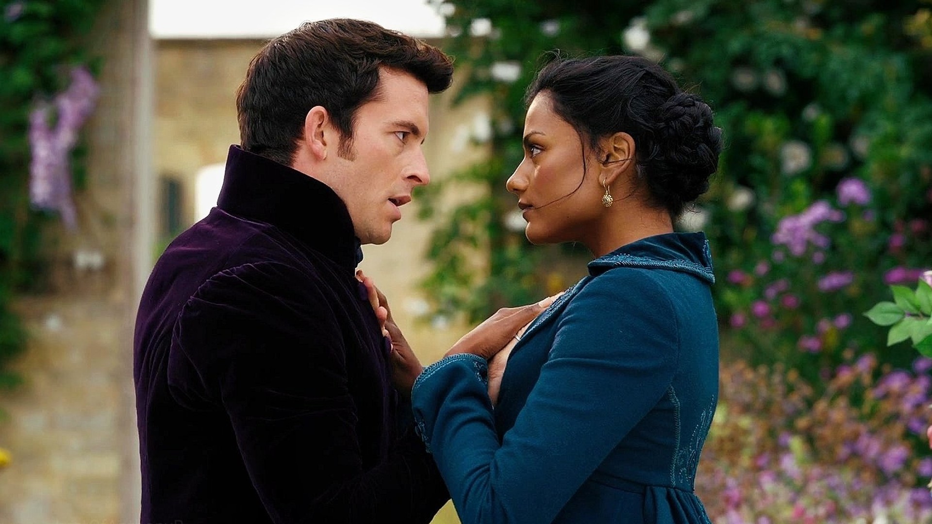 Jonathan Bailey Cried More Than Your Average Dude During Bridgerton's ...