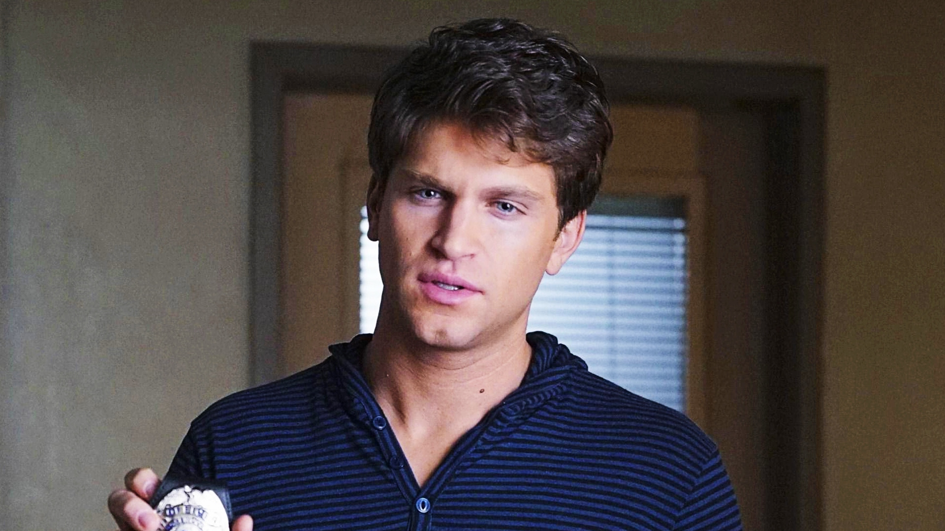 Toby's Fate in Pretty Little Liars Could Have Been So Much Darker ...