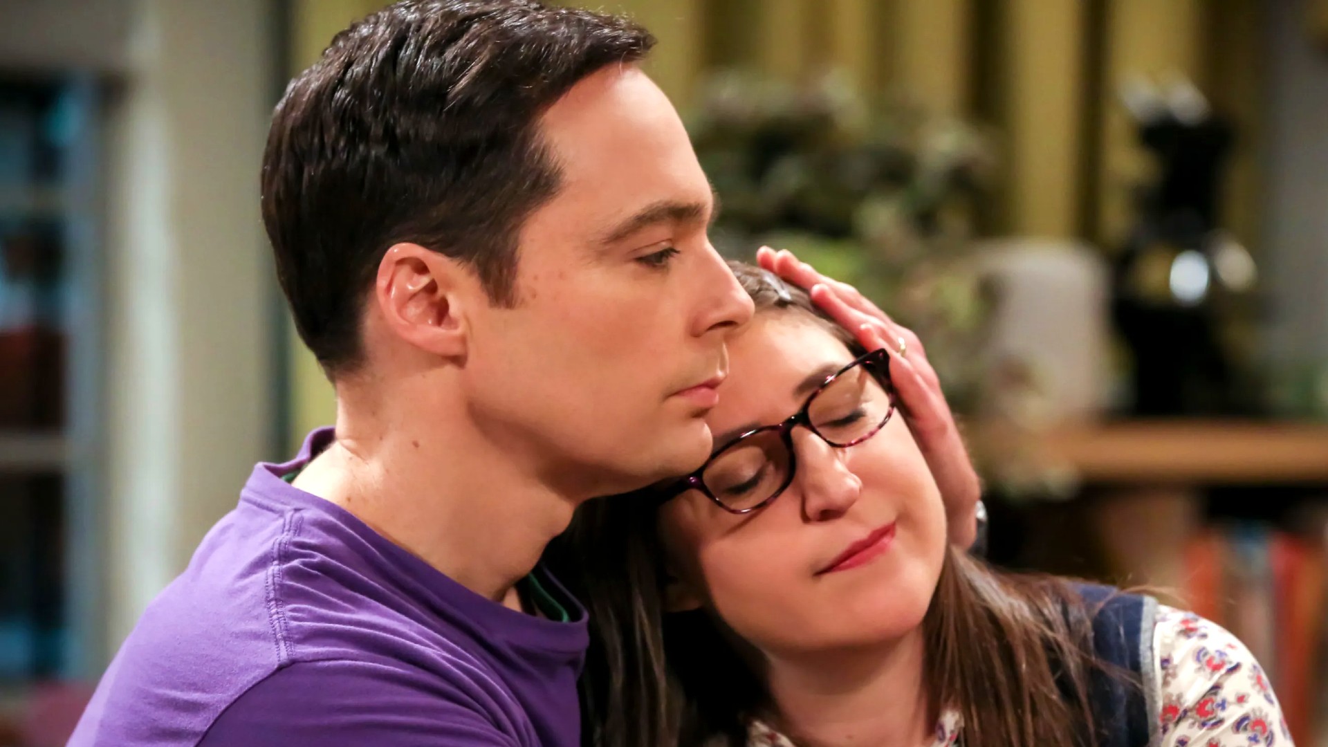 The Story Behind That Iconic Big Bang Theory Kiss is Rather Gross