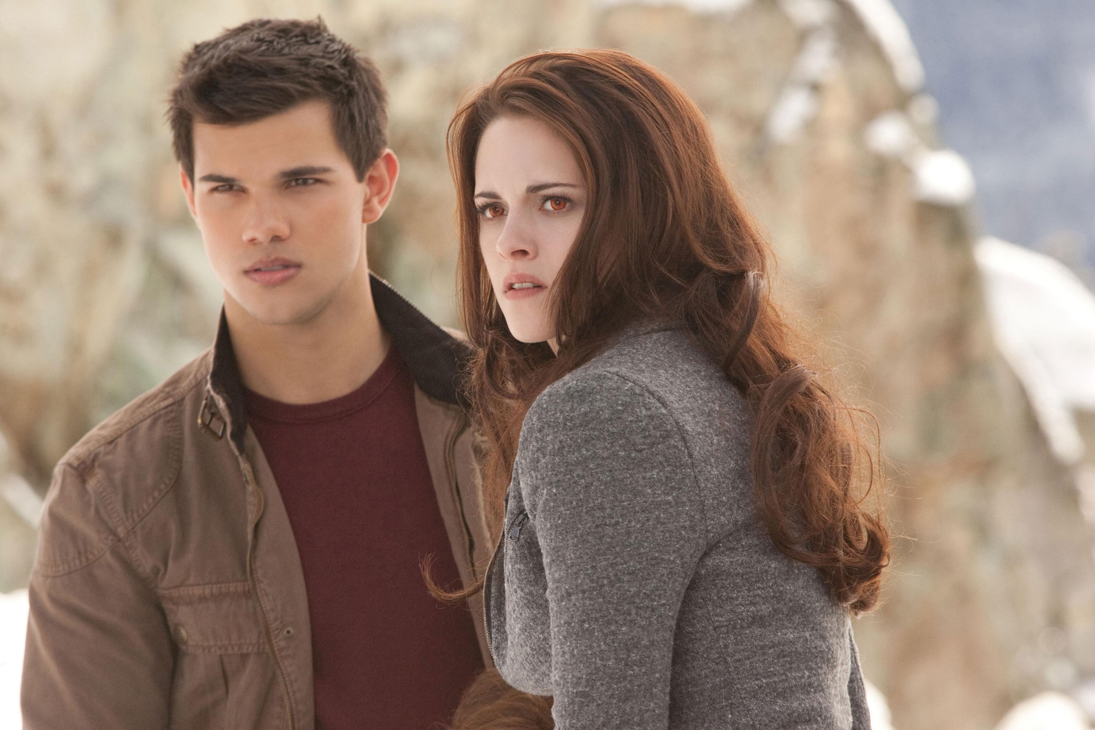 Twilight Fans Shocked to Discover Crucial Deleted Team Jacob Scene