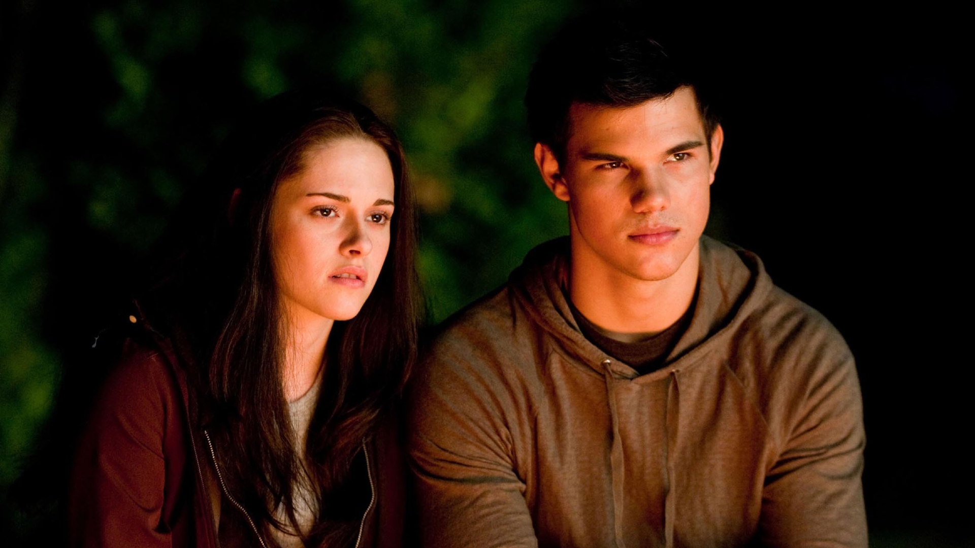 Stephenie Meyer Revealed Original Twilight Ending You'll Either Love Or ...