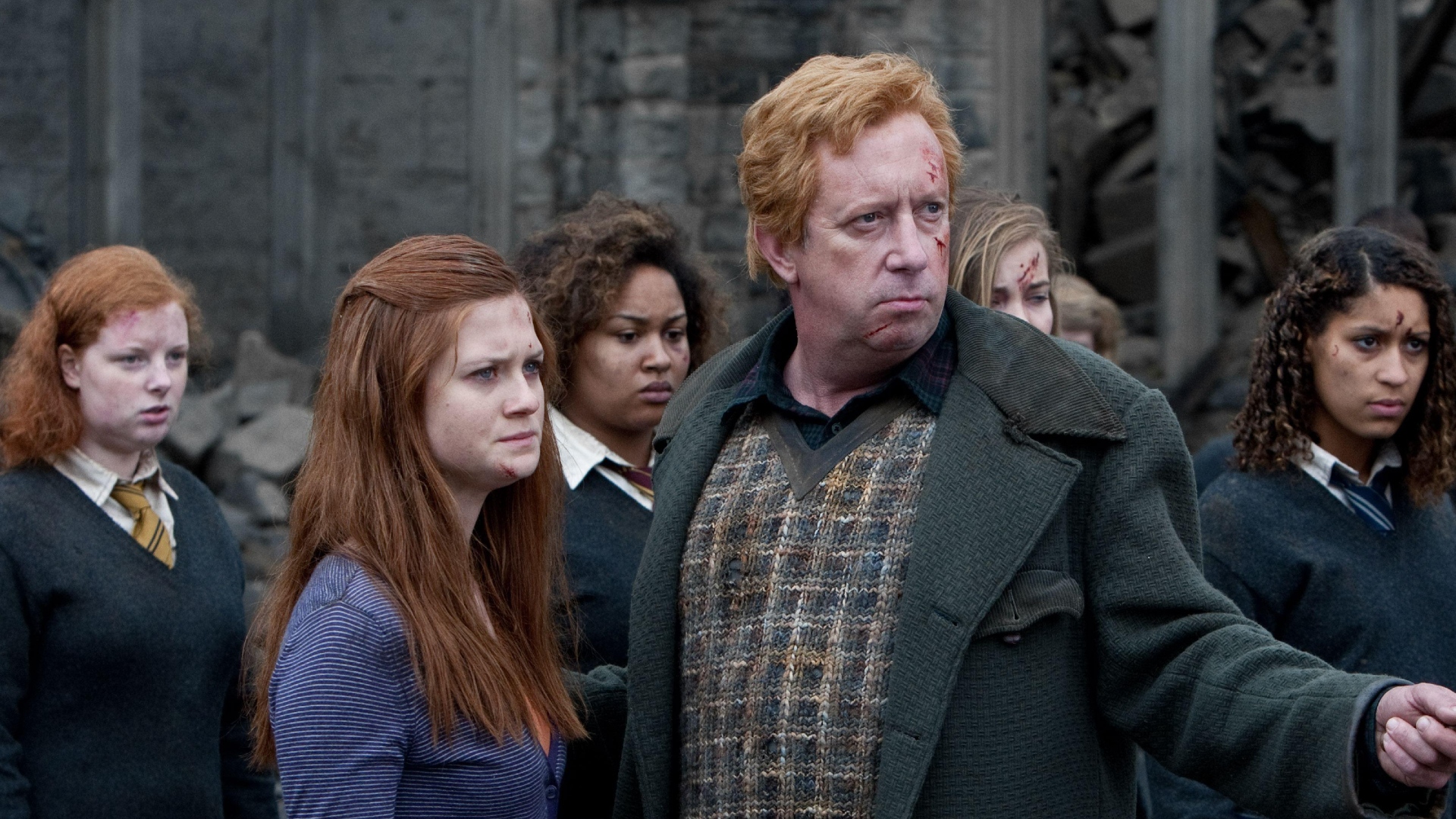 Weasley's Poverty Mystery Finally Explained By New Fan Theory ...
