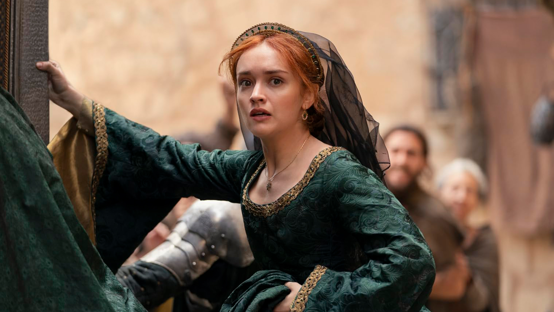 HotD Fandom Fears One Sad Prospect For Alicent Hightower In S2