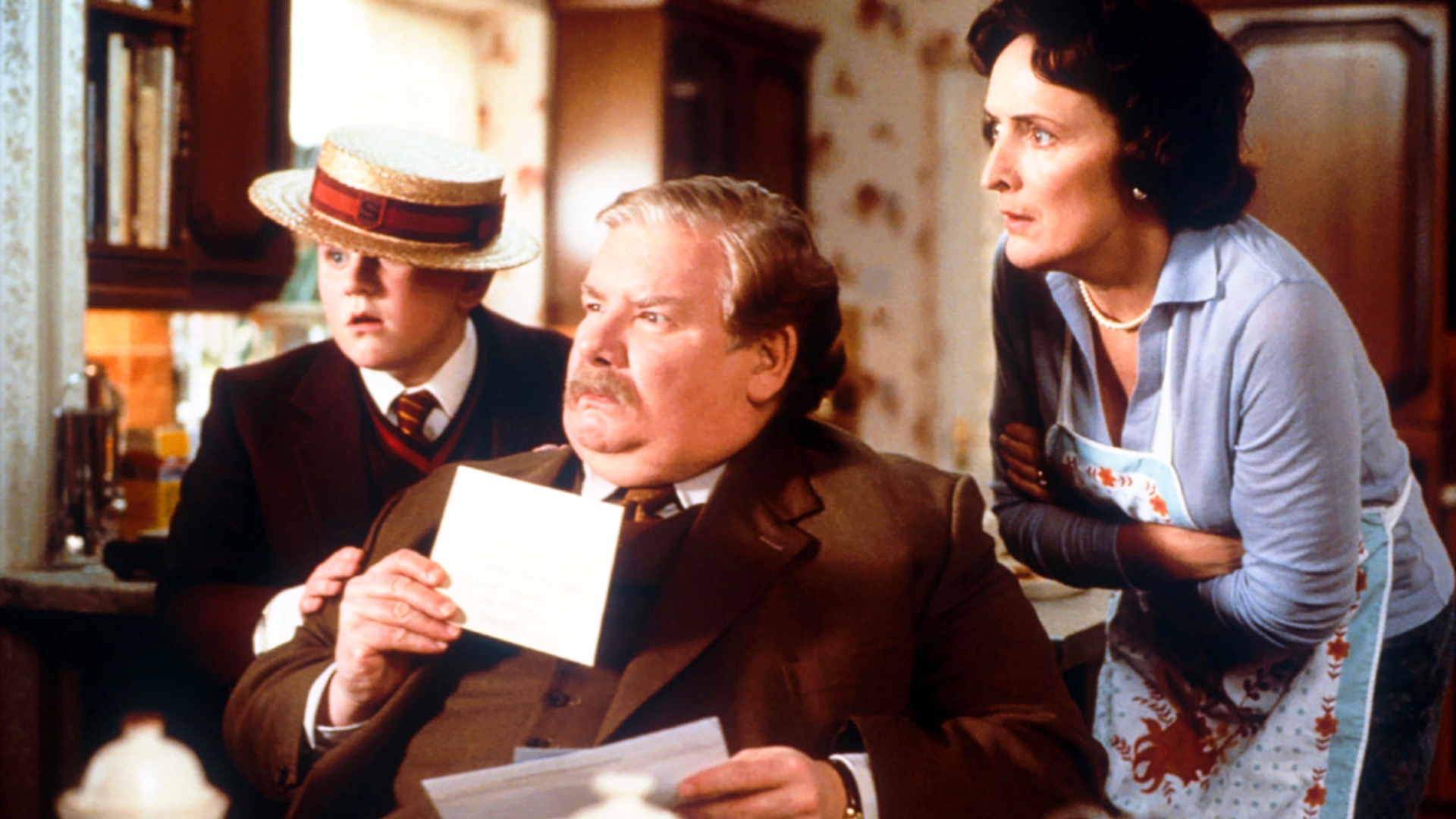 Mrs. Dursley and Those Damned Wizards: Harry Potter Looks Very ...