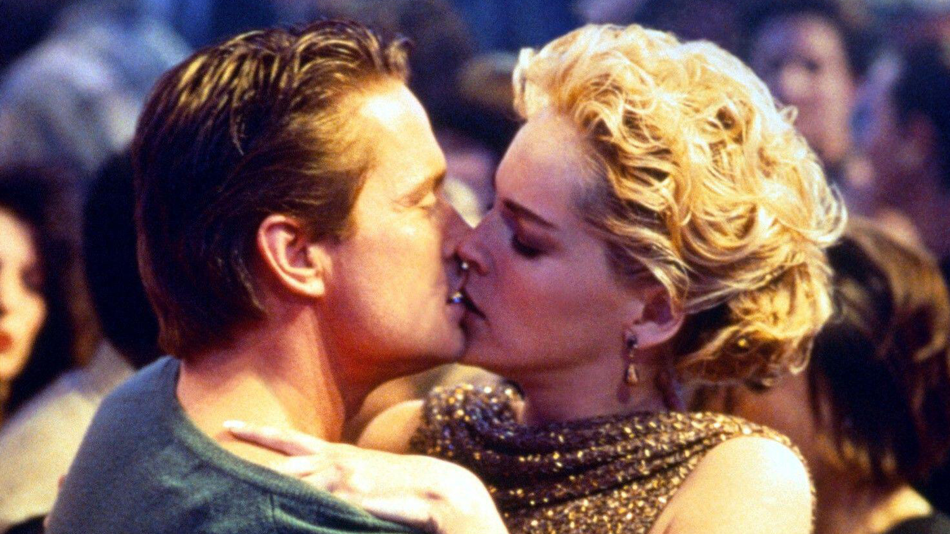 Reddit Picks a Controversial 90s Erotic Flick Wilder Than Basic Instinct - Startefacts.com